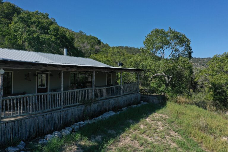 20 Acres Antler House - Dullnig Ranches