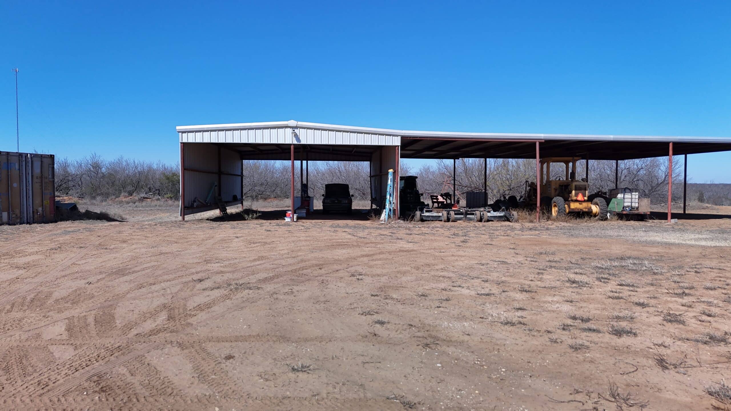 1,296 Acres Big Wells Ranch - Dullnig Ranches